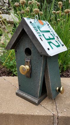 Discover 54 Birdhouse W License Plate Roof And Rustic Barn Wood