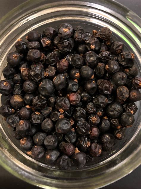 Juniper Berries Private Label 3oz Stem N Rootz