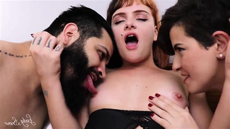 Sexo A TrÊs Com Duas Experimentando Anal Lady Snow Candy Crush