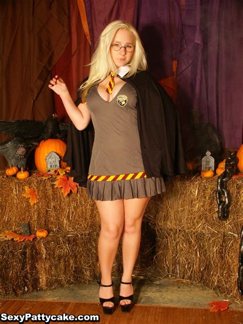 Big Boob Blonde Teen Girl In Glasses Plays Dressup Porn Pictures Xxx