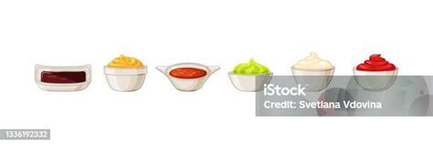 흰색 고립 된 배경에 설정 된 다양한 소스 케첩 마요네즈 겨자 간장 와사비 벡터 일러스트 만화가 있는 그릇 딥 소스에 대한 스톡