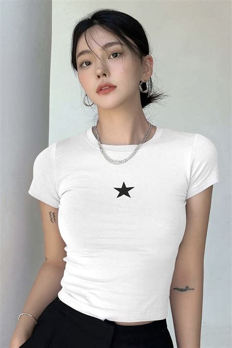 Ef Butik Beyaz Mini Star Crop Fiyatı Yorumları Trendyol