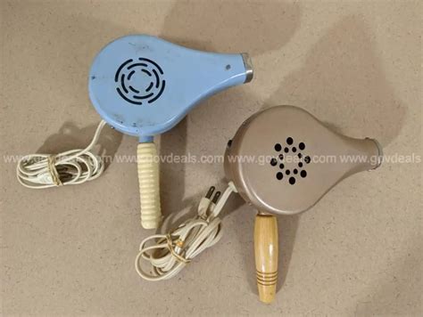 Lot Of 2 Collectible Vintage 1950s Electric Hair Dryers Handy Hannan