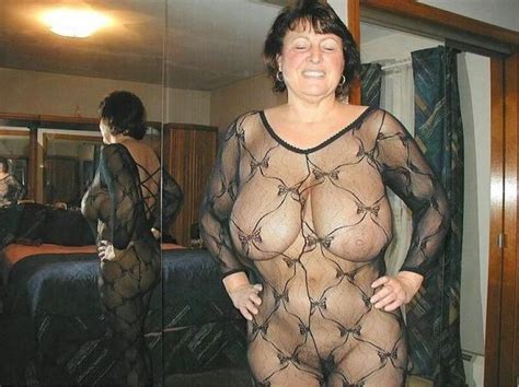 Hubby Likes Sharing His Thick Slut Wife Shesfreaky