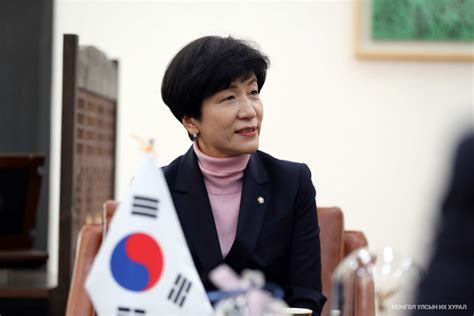 УИХ ын дарга Г Занданшатар БНСУ ын Үндэсний Ассамблейн дэд дарга Ким Ён Жү тэй уулзлаа