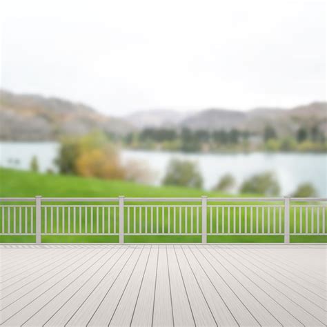 발코니와 흐림 자연 배경의 테라스 프리미엄 사진