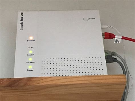 Servicelampje Op Experia Box V Brandt Oranje Sterk Fluctuerende Snelheid KPN Community