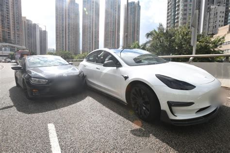 毒品快餐車被警追截 西九龍走廊瘋狂撞車奪路 釀4車相撞一人傷 新冠疫情專頁