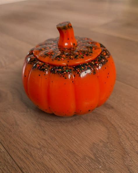 Resin For Beginners Resin Craft Blog