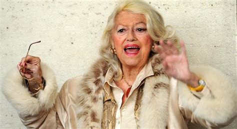 Morta Gisella Sofio Lattrice Lavorò Con Totò Lultimo Film Con Alessandro Siani