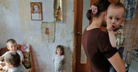 У девять років я втратила батька через хворобу а за рік мама знову вийшла заміж Постійні