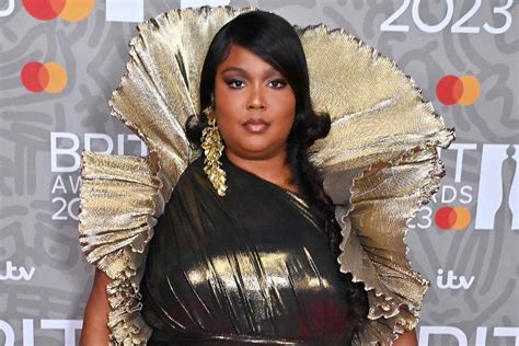 Lizzo Says Bananenbar Sex Show In Lawsuit Was Wild But Everyone Had A Great Time And Was