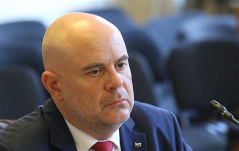 Прокуратурата с остра декларация срещу изяви на лидера на „Възраждане“ R Bulgaria