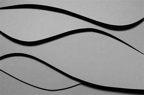 카본 그레이 추상 기하학적 배경과 비행 수평 계단 곡선 파도와 카드 포스터 전단지 텍스트 상단보기를위한 풍부한 최소한의 비즈니스 스타일로 그림자가 있습니다 S 모양에 대한