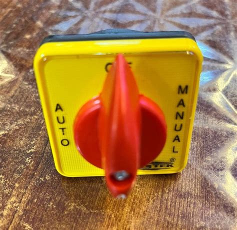 Auto Manual Selector Switch At 190 Unit Boisar ID 2851826339930