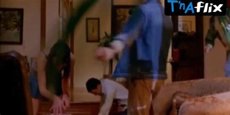 Duygu Sen Breasts Scene In Pars Kiraz Operasyonu