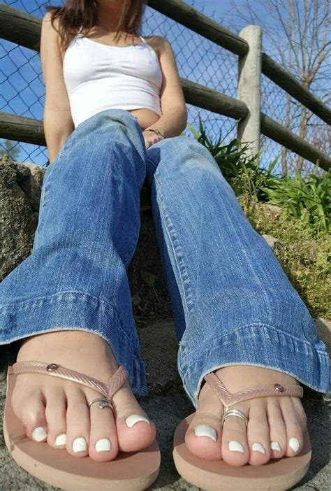 Love The Sexy Feet And Cute Painted Toes 🔥💞 Rflipflopfeet