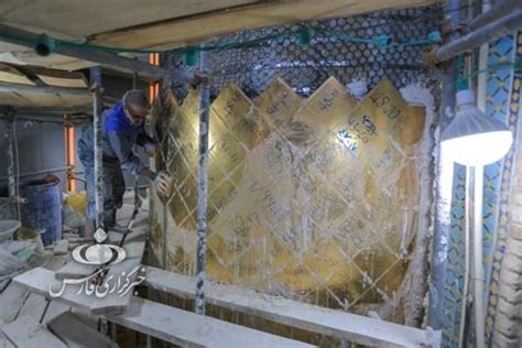 روش جالب حفاظت و جابه‌جایی خشت‌های طلای ایوان نجف عکس خبرگزاری فارس