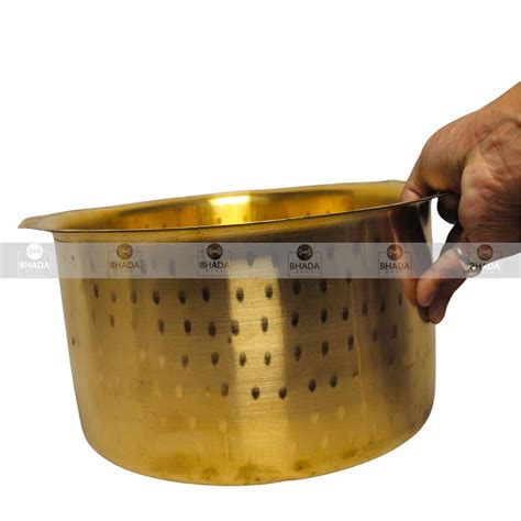 Brass Heavy Base Topia Degchi 20cm Bhadaghar