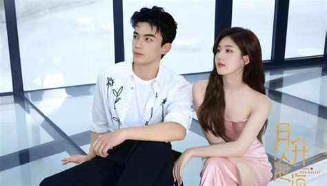 Zhao Lusi Digosipkan Tengah Berkencan Dengan Aktor Terkenal Leo Wu