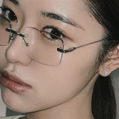 디시소 무테 안경 긱시크 블루라이트 안경 패션 오버사이즈 사각 여성 위시버킷