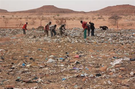 西アフリカ・サヘル地域ニジェール共和国における都市の家庭ゴミを利用した荒廃地の修復 Kyotou Future Commons