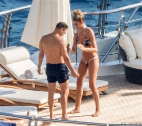 Ryan Seacrest Paparazzi Shirtless Photos Gay Male Celebs Com