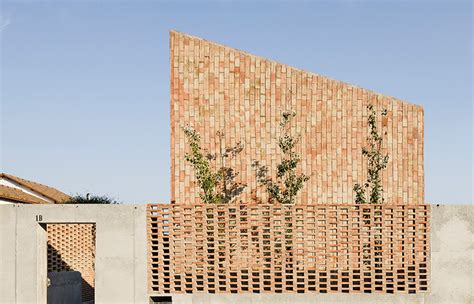 Gallery Of Flat Tile Roof In Granada Home 2