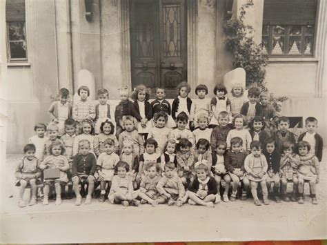 Photo De Classe Maternelle De 1953 Ecole Henri Wallon Roussillon
