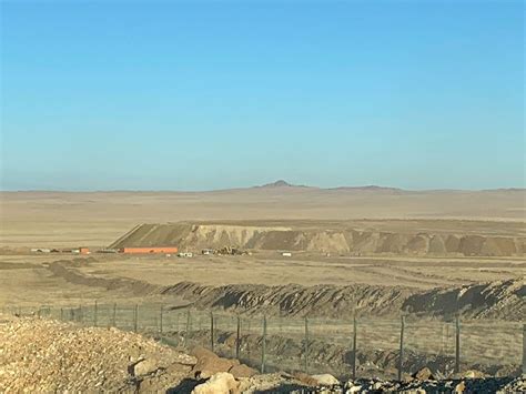 “Цагаан суваргын ордын төрийн эзэмшлийн хувь тогтоох тухай” УИХ ын 2014 оны тогтоолыг олон