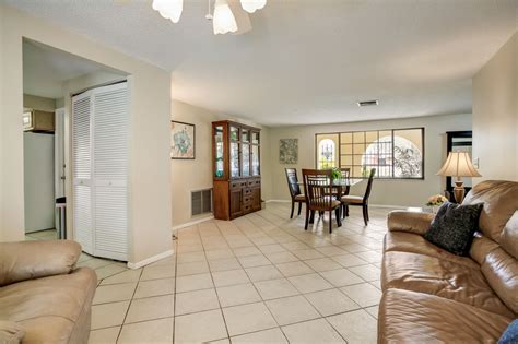 7261 Red Oak Loop New Port Richey Fl 34654 Zillow Media Experts