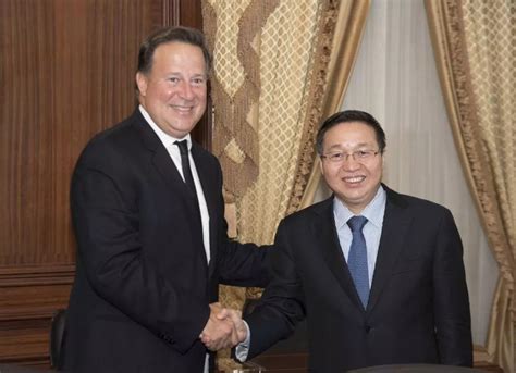 中国银行董事长陈四清拜会巴拿马总统巴雷拉