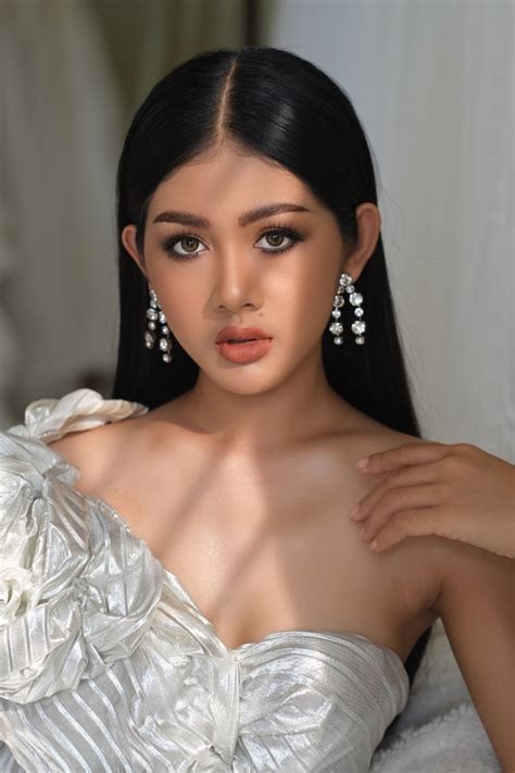 មើលសឹងមិនស្គាល់ ក្រោយ សេង រដ្ឋា តែងខ្លួនស៊ិចស៊ីដូច្នេះ មានវីដេអូ