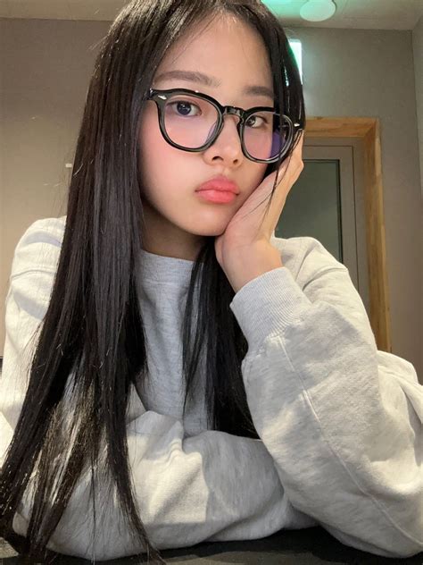 [230401] 🐻 Girl Kpop Girl Groups Kpop Girls