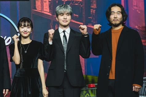 Alasan Sutradara A Shop For Killers Pilih Lee Dong Wook