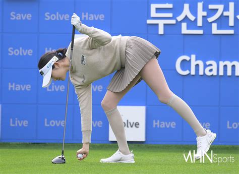 [mhn포토] 정지유 패션을 리드하는 원 톤 패션