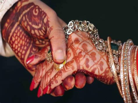 4 Zodiac Sign Females Are Considered As Maa Lakshmi They Are Very Lucky