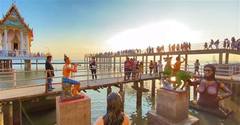 รวมรูปภาพของ หอชมวิวสะพานกระจกวัดหงษ์ทอง จุดเช็กอินจากมุมสูงเห็นวิวทะเลแบบพาโนรามา รูปที่ 5 จาก 13