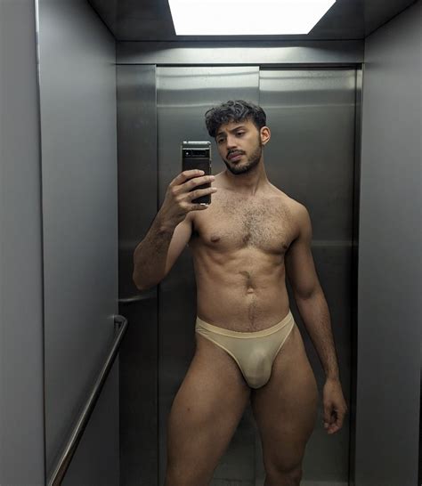 ROMAN On Twitter Always Lost In This Elevator