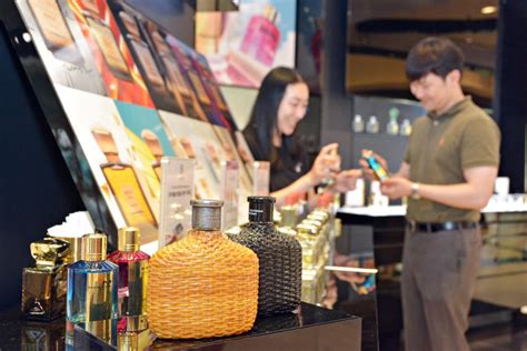 포토뉴스 대구백화점 여심 저격한 여름 남자 향수 추천