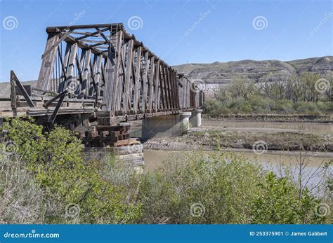 Historic Howe Truss Bridge Stock Image Image Of Train 253375901