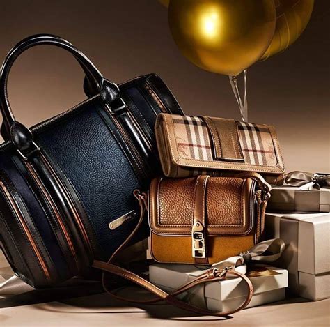 ტანსაცმელი ფეხსაცმელი და აქსესუარები ევროპიდან