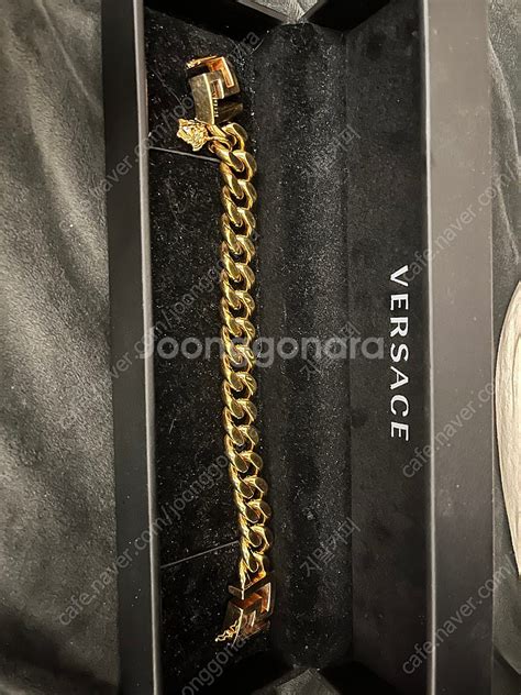 베르사체 팔찌 판매합니다 중고나라 카페에서 운영하는 공식 사이트 베르사체 팔찌 판매합니다 중고나라 카페에서 운영하는 공식 사이트