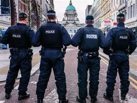 दुनिया के शीर्ष 10 सबसे शांतिपूर्ण देश भारत का नामोनिशान नहीं चीन