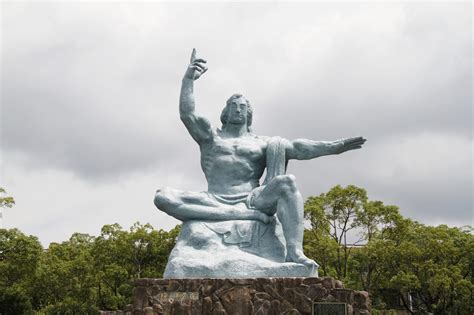 平和公園（平和祈念像・平和の泉） Japan Web Magazine