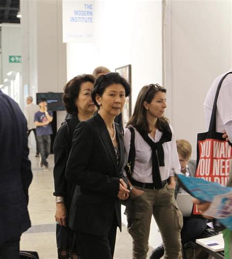 李嘉诚59岁红颜知己周凯旋近照曝光 身材苗条坐拥过百亿身家 360娱乐，你开心就好