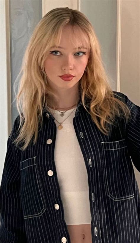 40 Best Ways To Wear Wispy Bangs 2022 — Messy Layers 40 Best Ways To Wear Wispy Bangs 2022 — Messy Layers