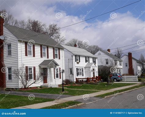 Middle Class Houses On American Suburban Street Stock Image Image Of