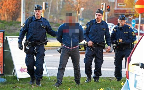 Här Grips Fyra Efter Skjutning I Stockholm