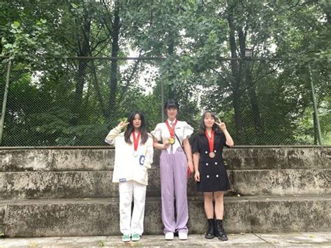 学院团学体育部组织开展羽我同行羽乐共享羽毛球比赛 智能科技学院